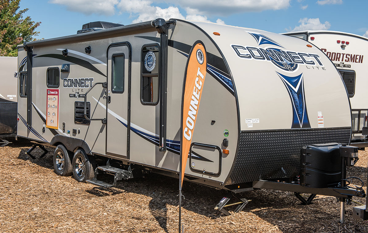 2017 Connect Lite C231RL Ultra Lightweight Travel Trailer | KZ RV