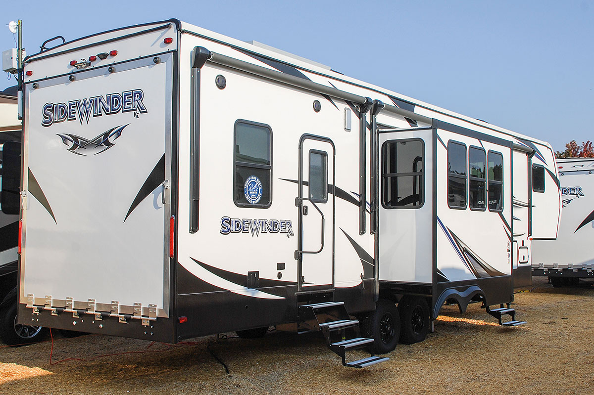 2018 Sidewinder 3511DK Fifth Wheel Toy Hauler | KZ RV
