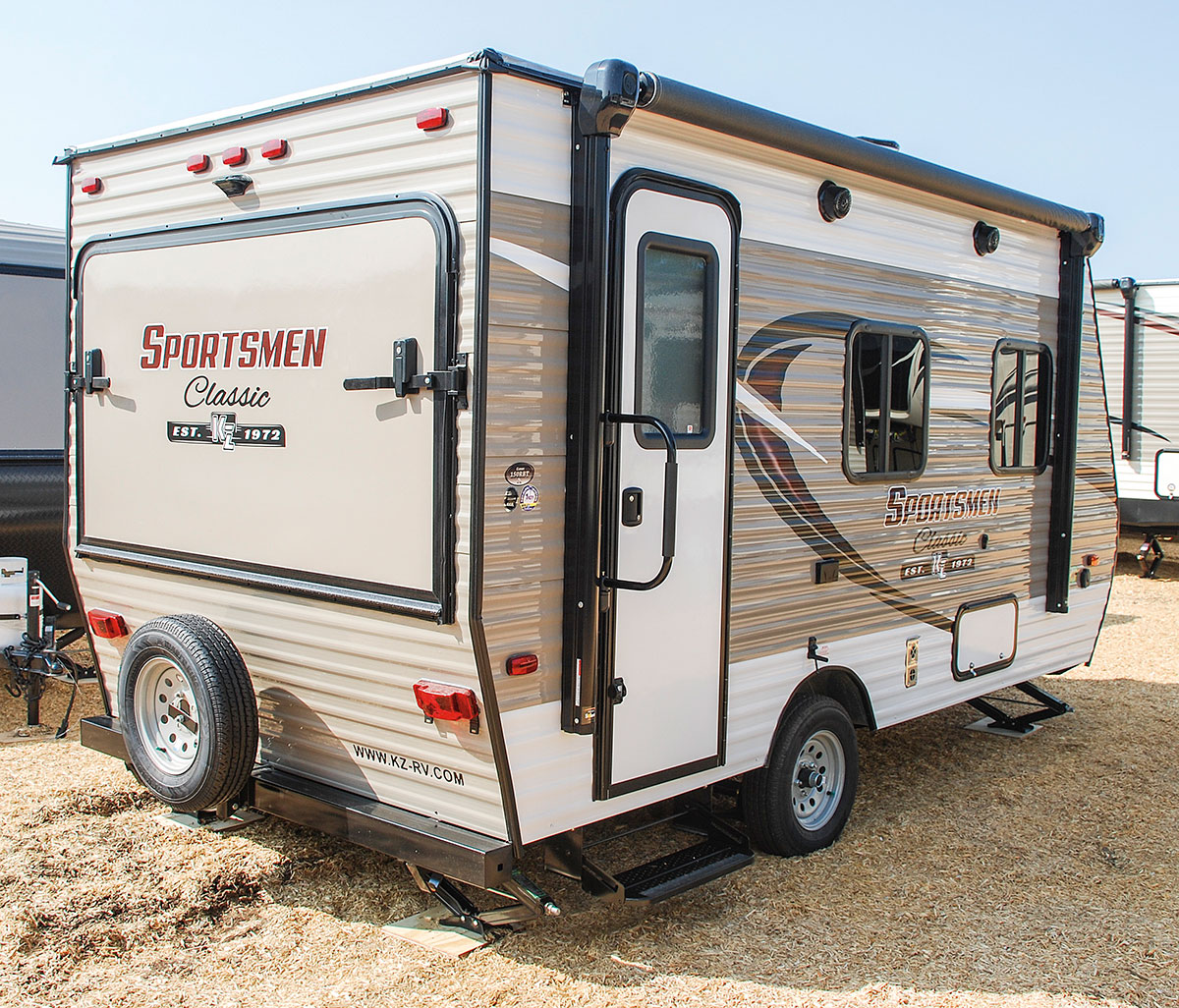2018 Sportsmen Classic 150RBT Ultra Lightweight Travel Trailer | KZ RV