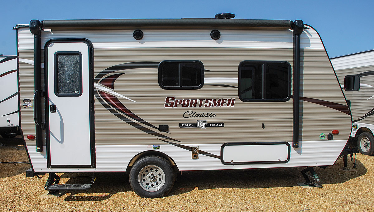 2018 Sportsmen Classic 160RBT Ultra Lightweight Travel Trailer | KZ RV