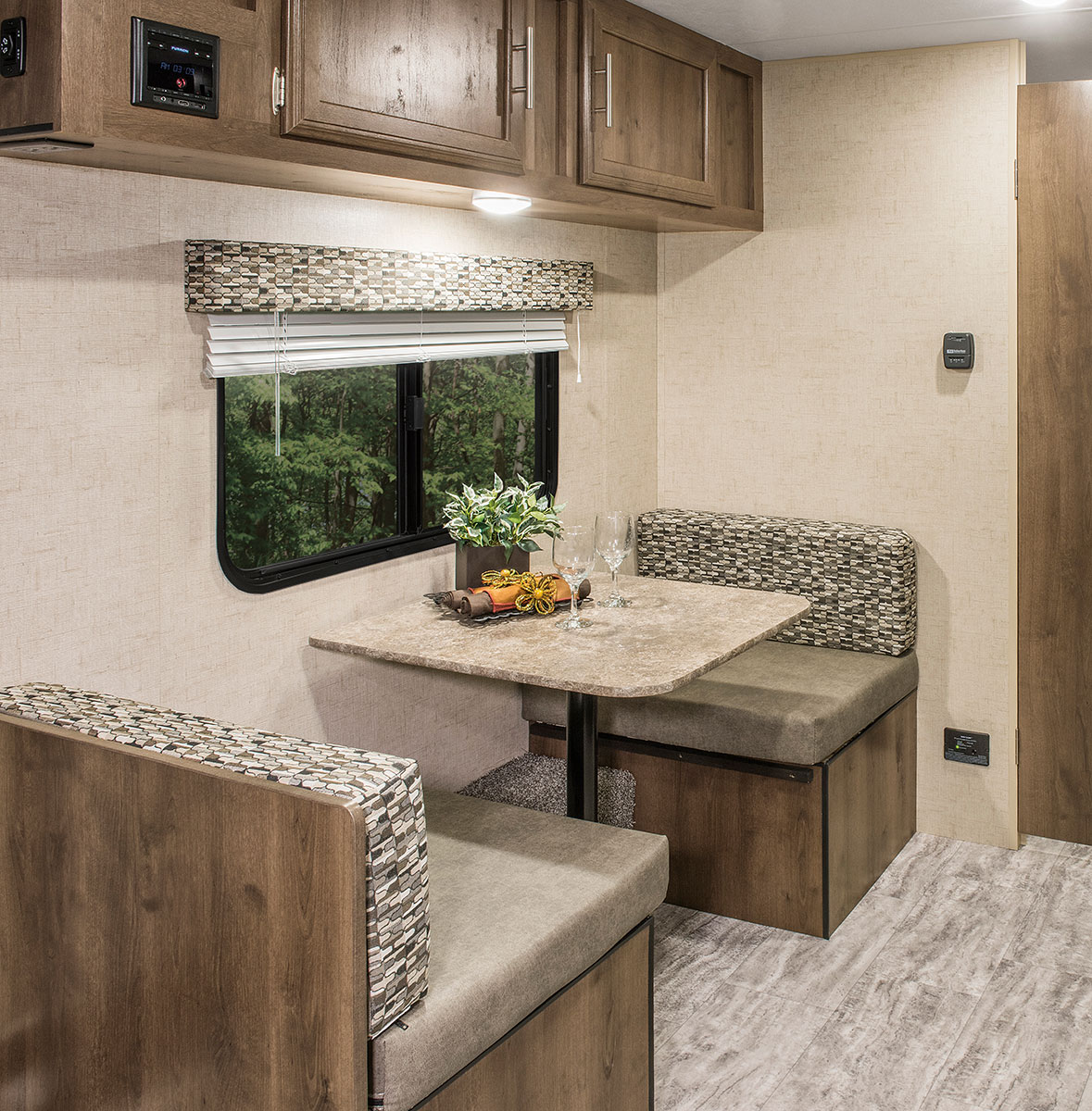 2018 Sportsmen Classic 180QB Ultra Lightweight Travel Trailer | KZ RV