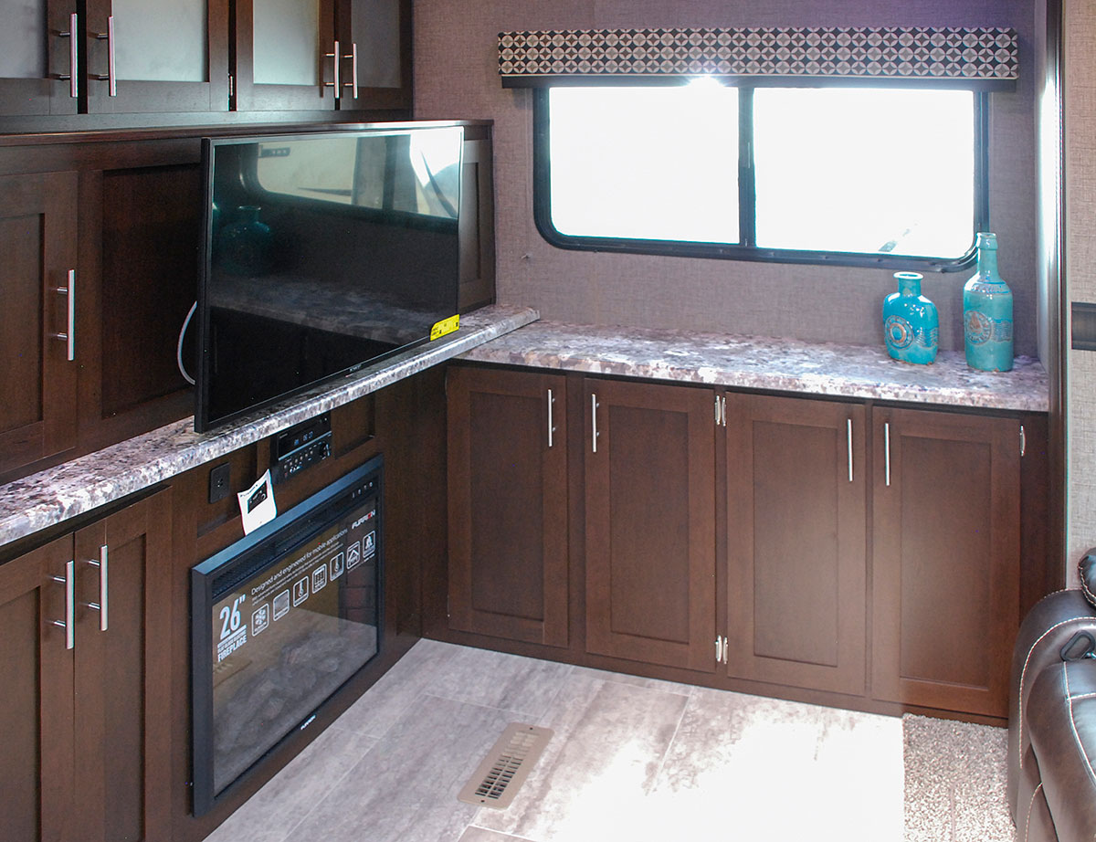 2019 Sportsmen 262RLK Fifth Wheel | KZ RV