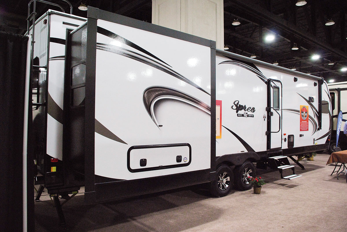 2018 Spree S302FKF Luxury Lightweight Travel Trailer | KZ RV