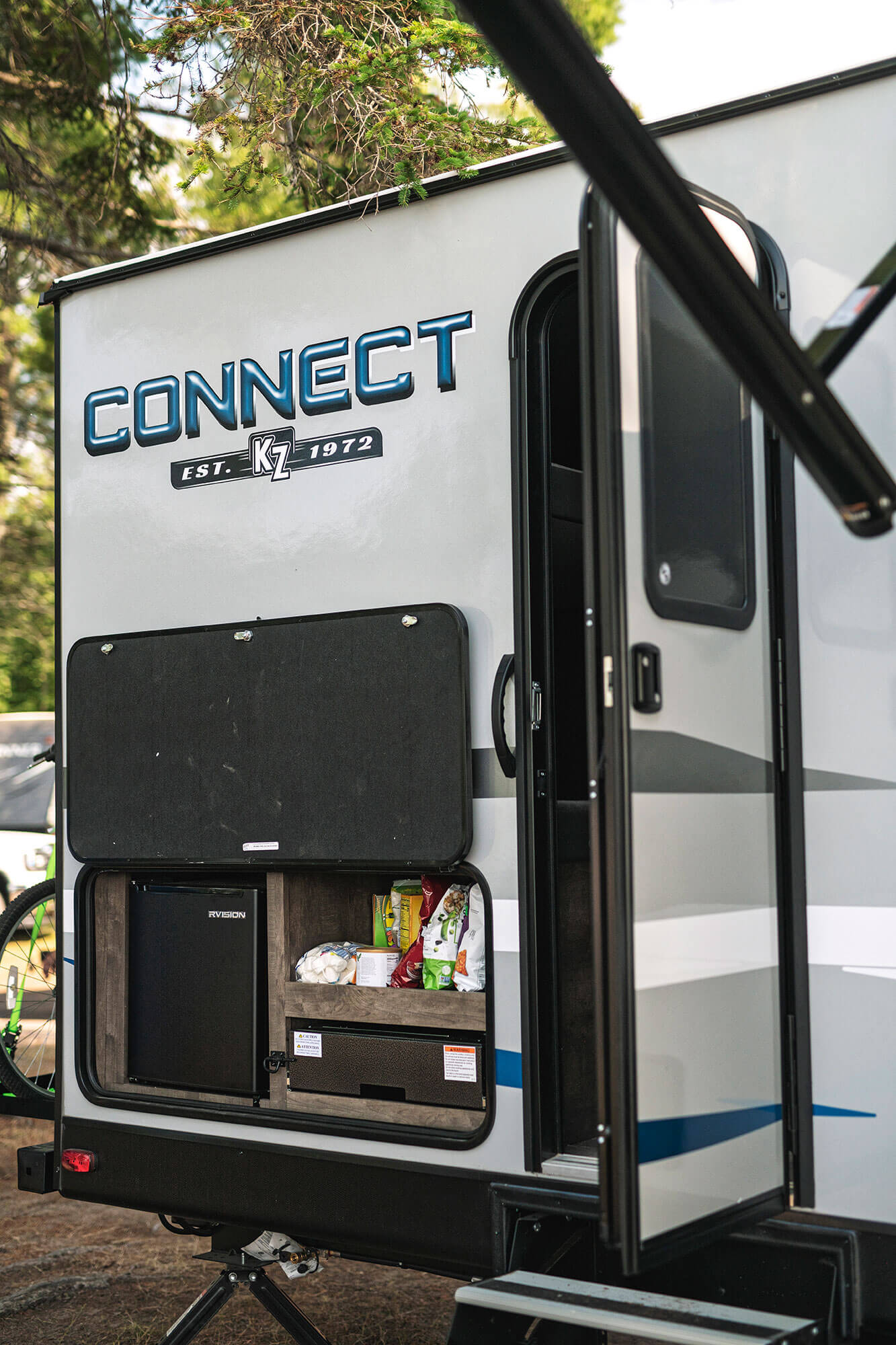 2020 Connect® C332BHK Travel Trailer | KZ RV