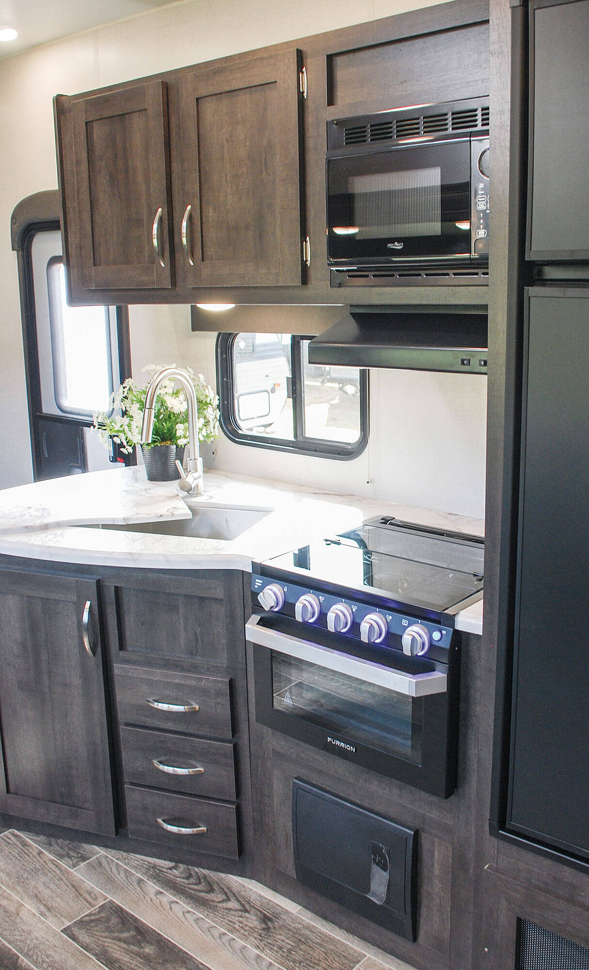 2020 Sportsmen® Fifth Wheel Photos | KZ RV
