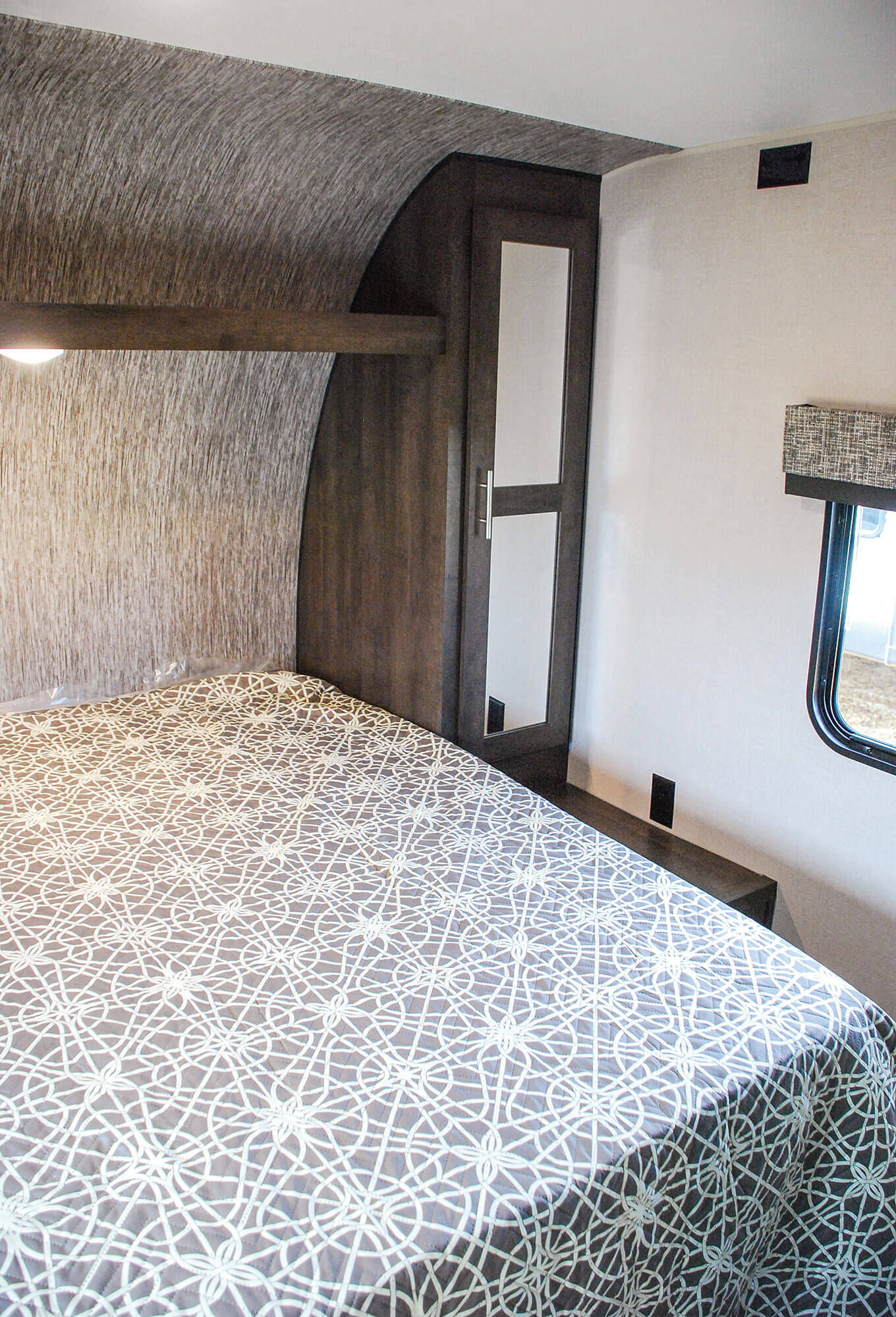 2020 Sportsmen® LE Travel Trailer Photos | KZ RV