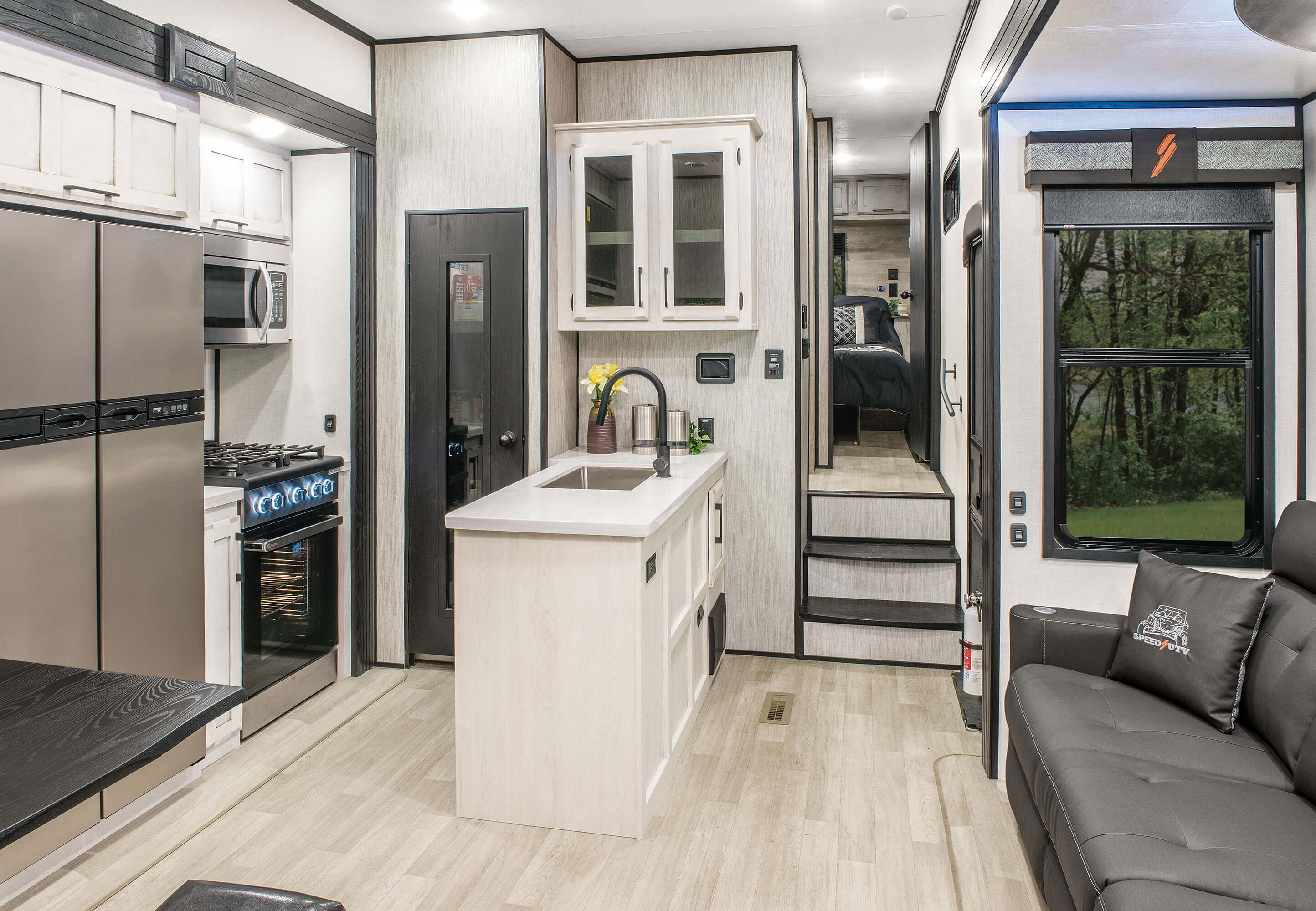 2023 Robby Gordon Speed UTV Fifth Wheels Media Center | KZ RV