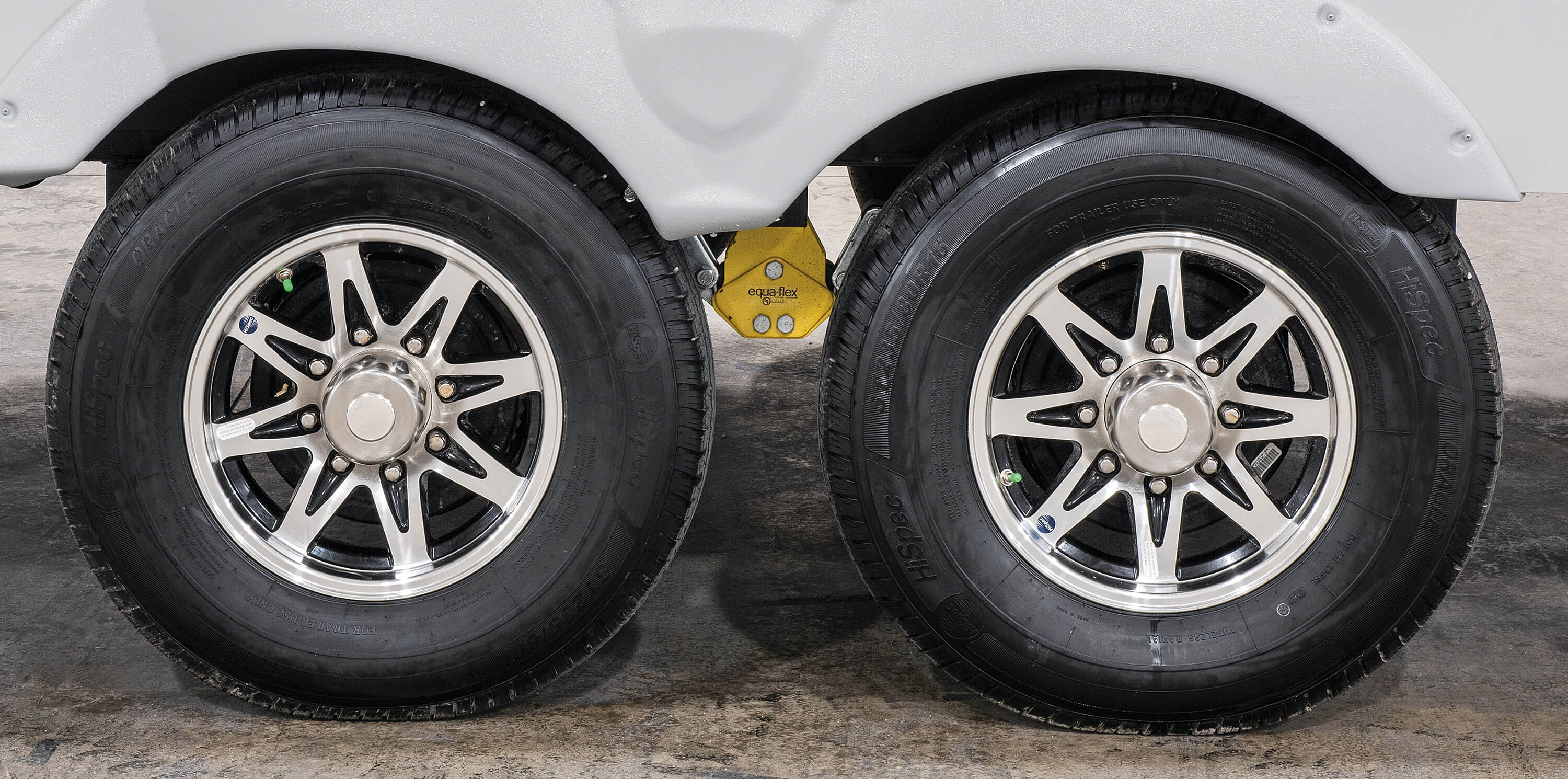 2023 Venom V-Series Fifth Wheel Toy Haulers Media Center | KZ RV