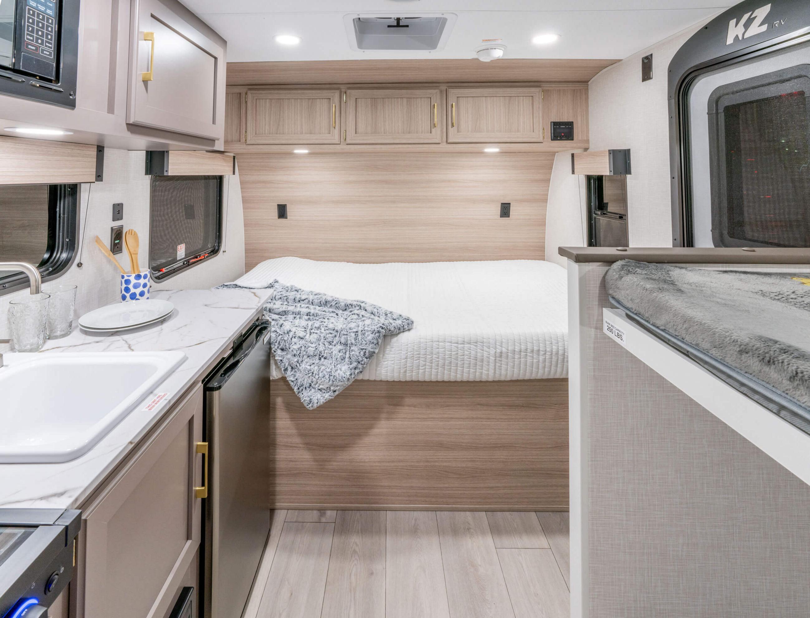 Sportsmen® Classic 130BH Travel Trailer | KZ RV