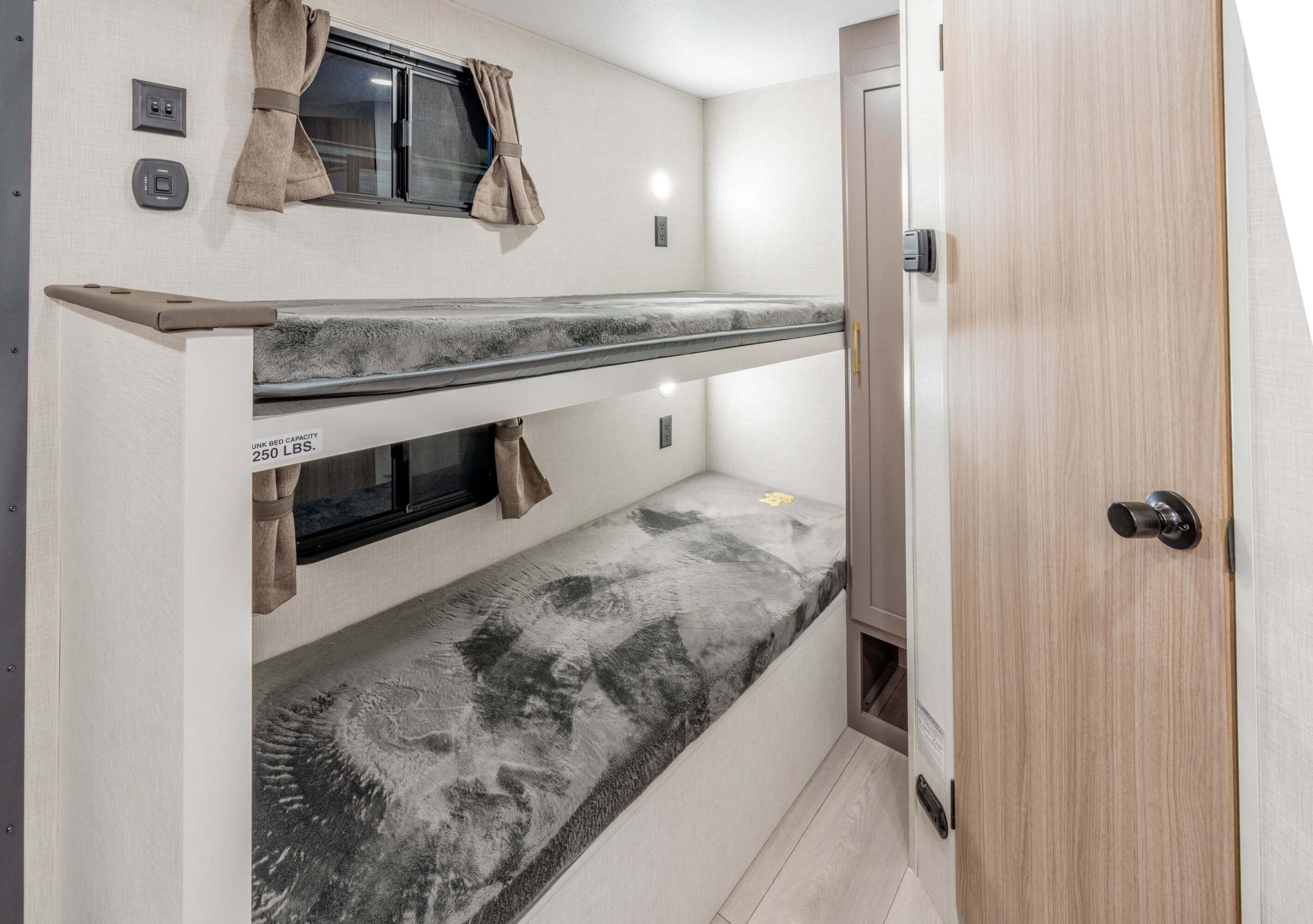 Sportsmen® Classic 130BH Travel Trailer | KZ RV